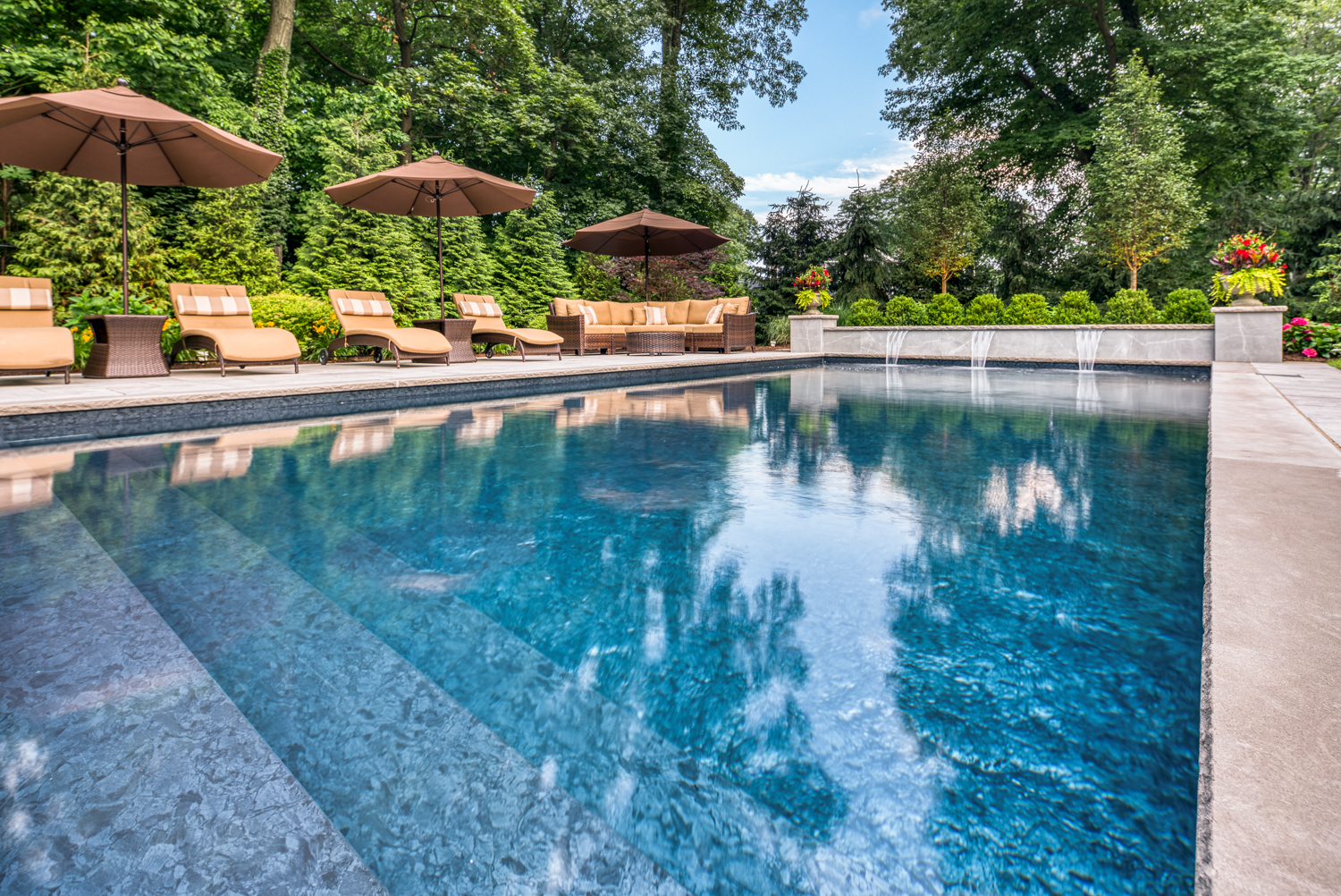 Vinyl Liner Pools: Benefits, Cost, Materials, and More (A Guide ...